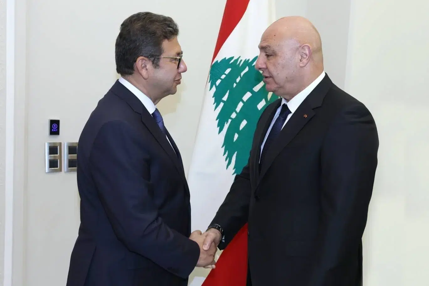 إسرائيل تكشف تفاصيل خطة القاهرة لتسوية الأزمة في لبنان - Voice of ...
